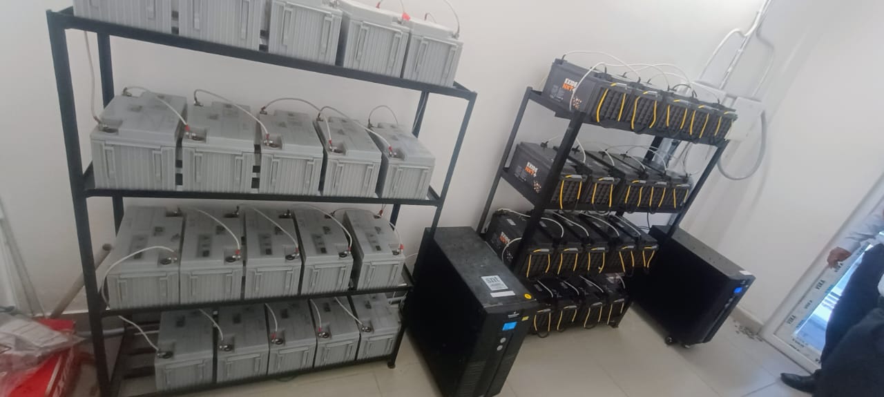 Choosing the Right UPS System for Data Centers and IT Infrastructure ...